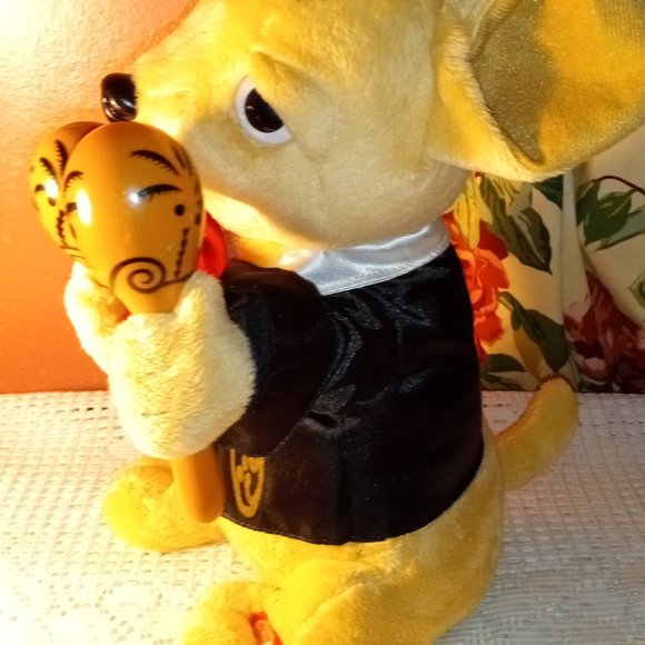 MILLS | Toys | Chuey Bamba The 2 Singing Chicuahua Animated Plush Toy ...